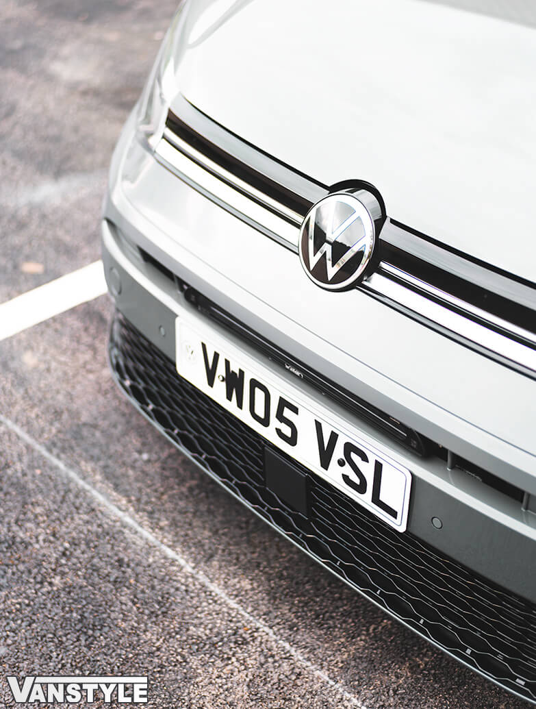 Genuine VW Satin Chrome Gloss Black Grille - VW MK5 Caddy - Vanstyle