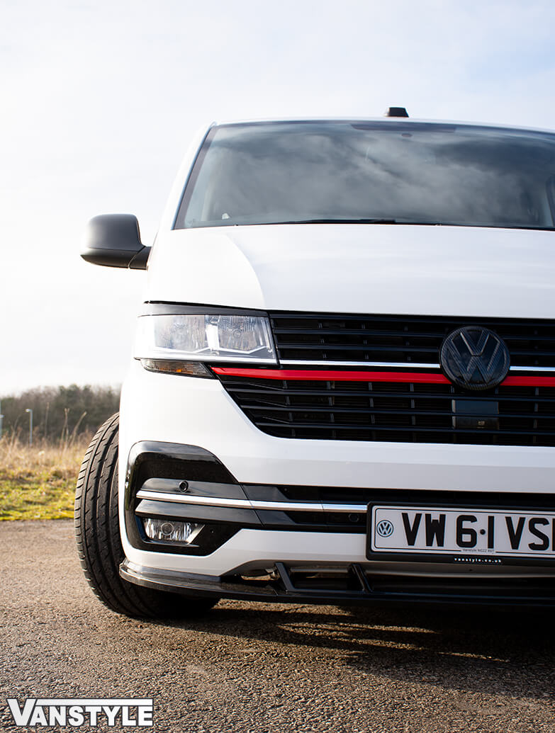 Gloss Black Badged Grille 2pcs Lower Red Ed. Trim - VW T6.1 - Vanstyle