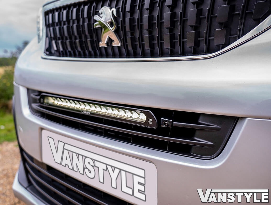 Lazer Lamp Linear 18 grille mount kit - Dispatch Expert Vivaro - Vanstyle