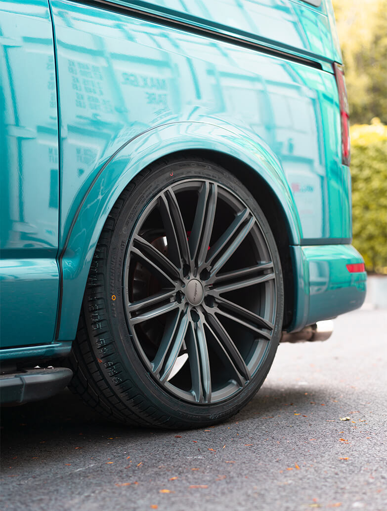 Calibre CC-I Dull Gunmetal 20 9J 5x120 Alloy Wheels Tyres - Vanstyle